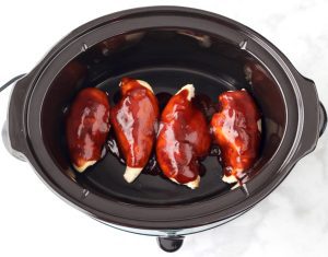 Crockpot Maple Barbecue Chicken Recipe (5 Ingredients)